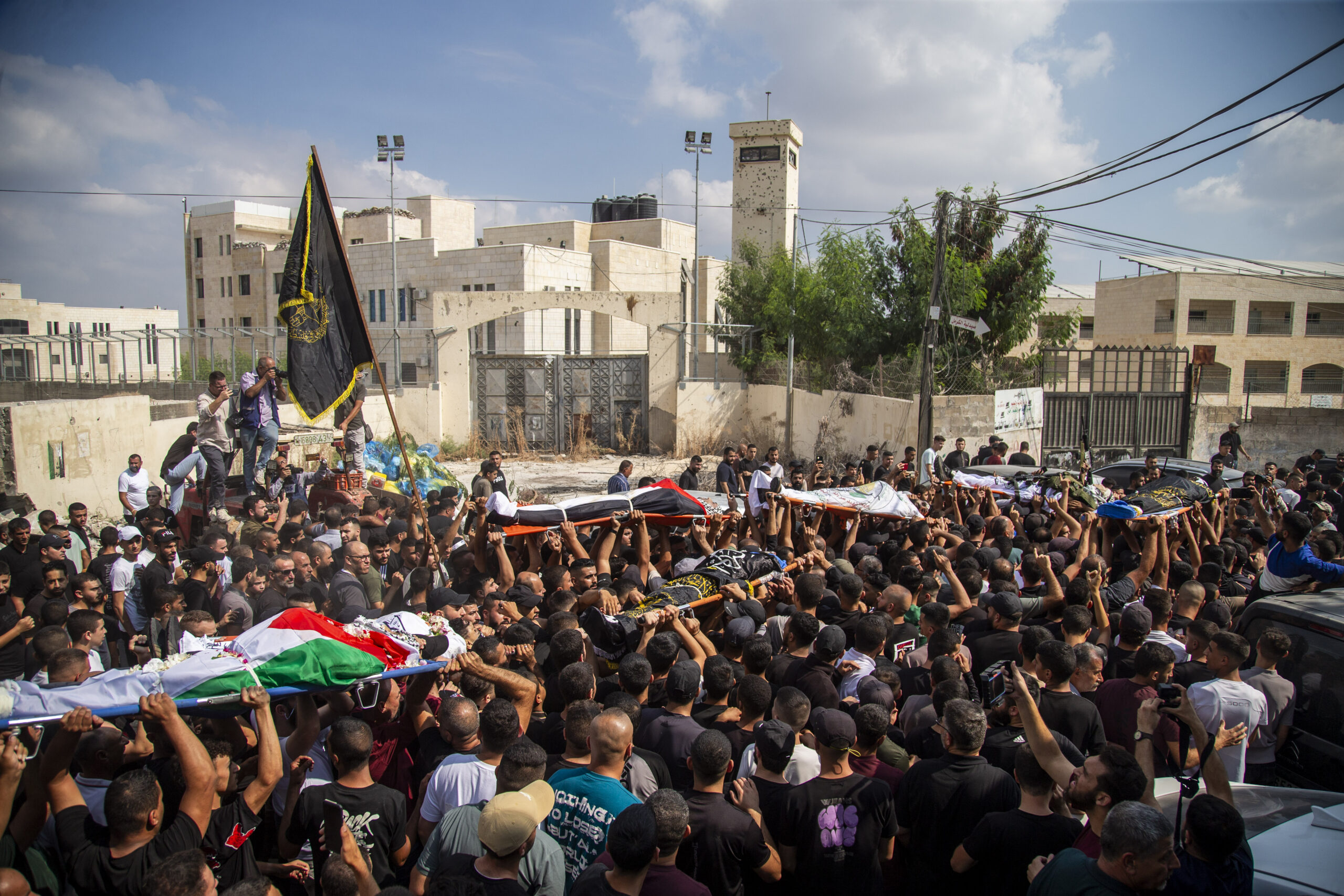 Overkill: A Critical Appraisal of the Use of Force by Israel in the ...